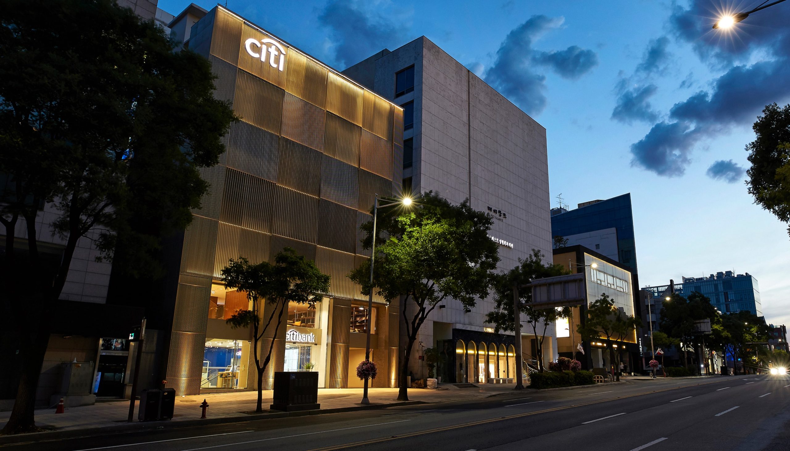 Citibank Sky Signage - Case Study